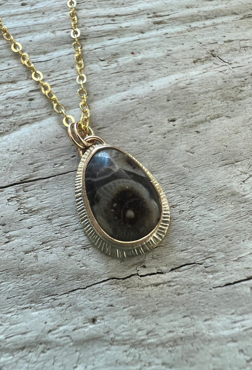 Gold Petoskey Stone Burst Necklace – Silver, Slag & Stone